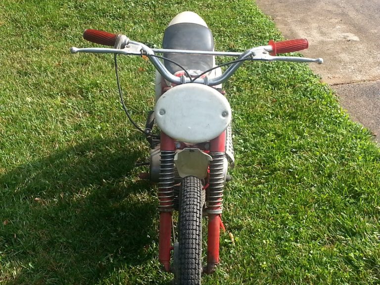 Export motocyklů a komponent Jawa 50 – Jawa 50 Pionýr