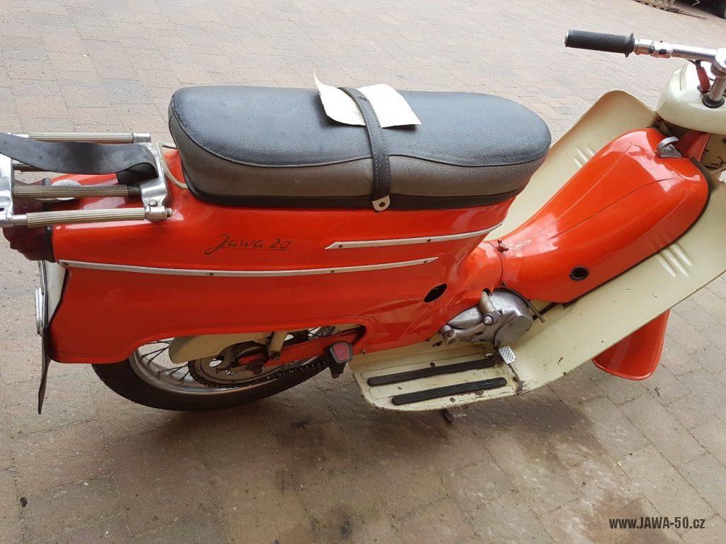 Monografie: exportní Jawa 20 Pionýr z roku 1969 pro NDR – Jawa 50 Pionýr
