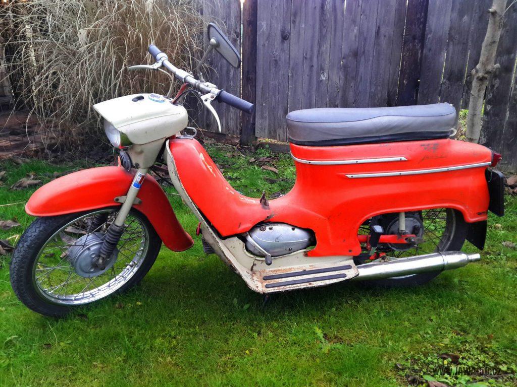 Monografie: Jawa 20 Pionýr z roku 1973 – Jawa 50 Pionýr